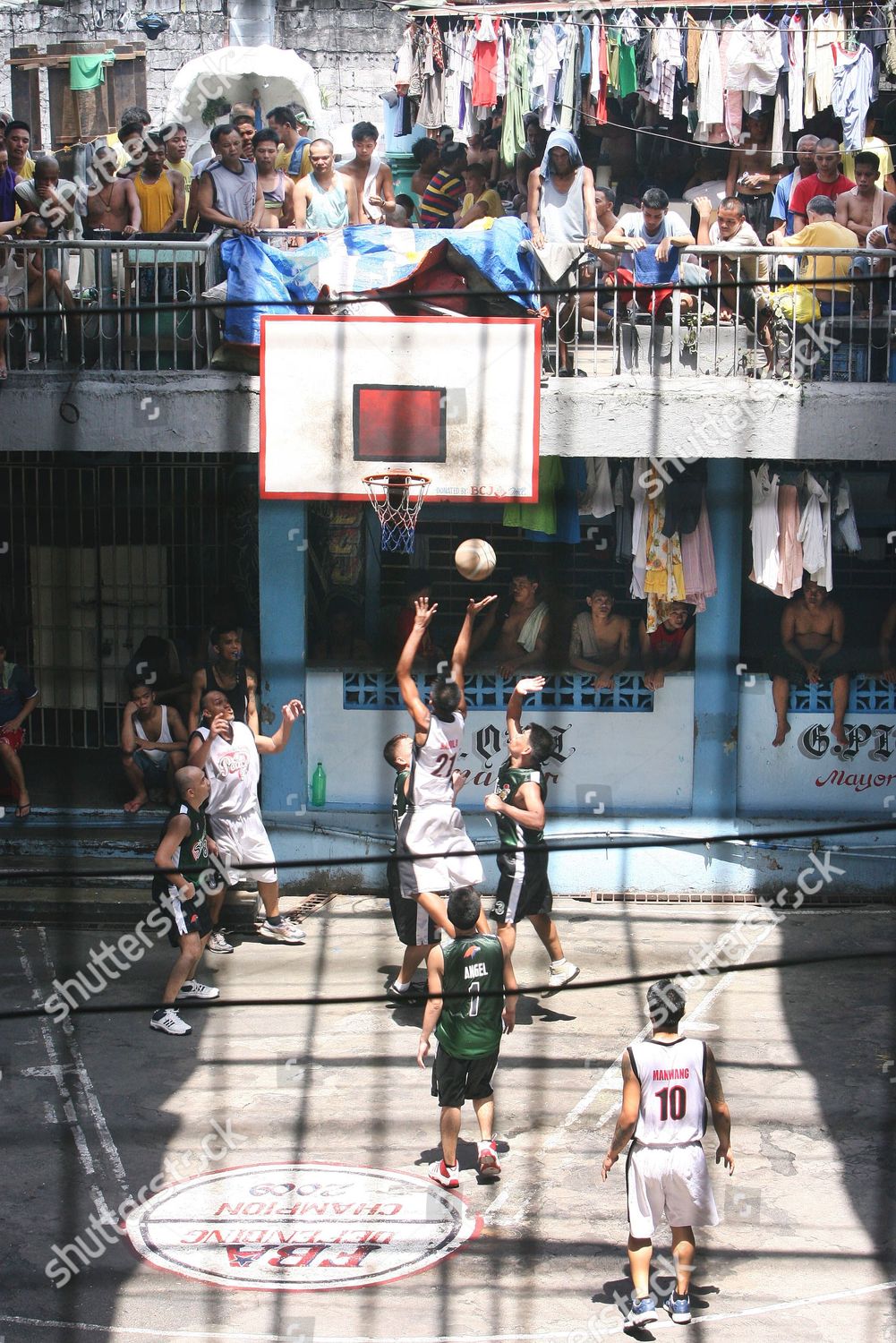 Filipino Prisoners Wearing Uniform Play Basketball Editorial Stock ...