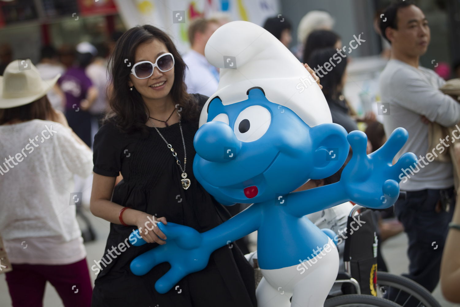 Woman Poses Smurf Statue Outside Belgium Editorial Stock Photo - Stock ...