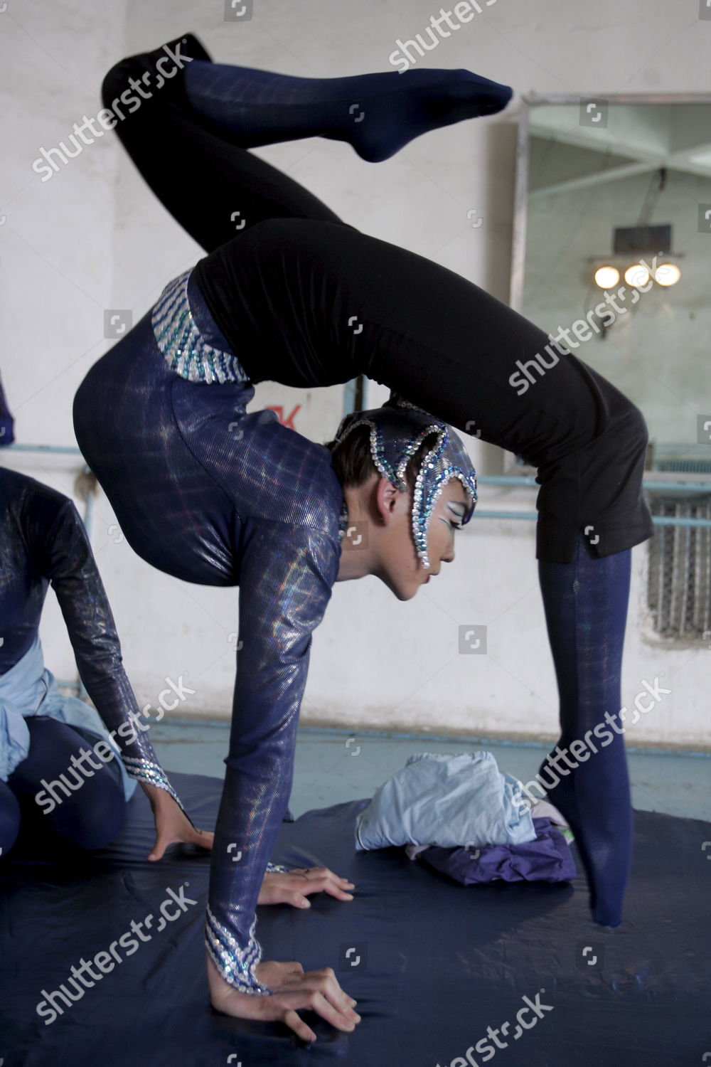 Mongolian Contortionists Do Exercises Before Performance Editorial ...