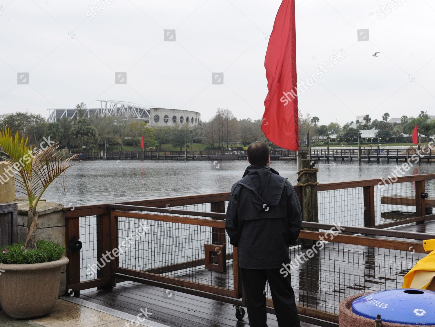 Seaworld Employee Guards Bridge That Leads Editorial Stock Photo ...