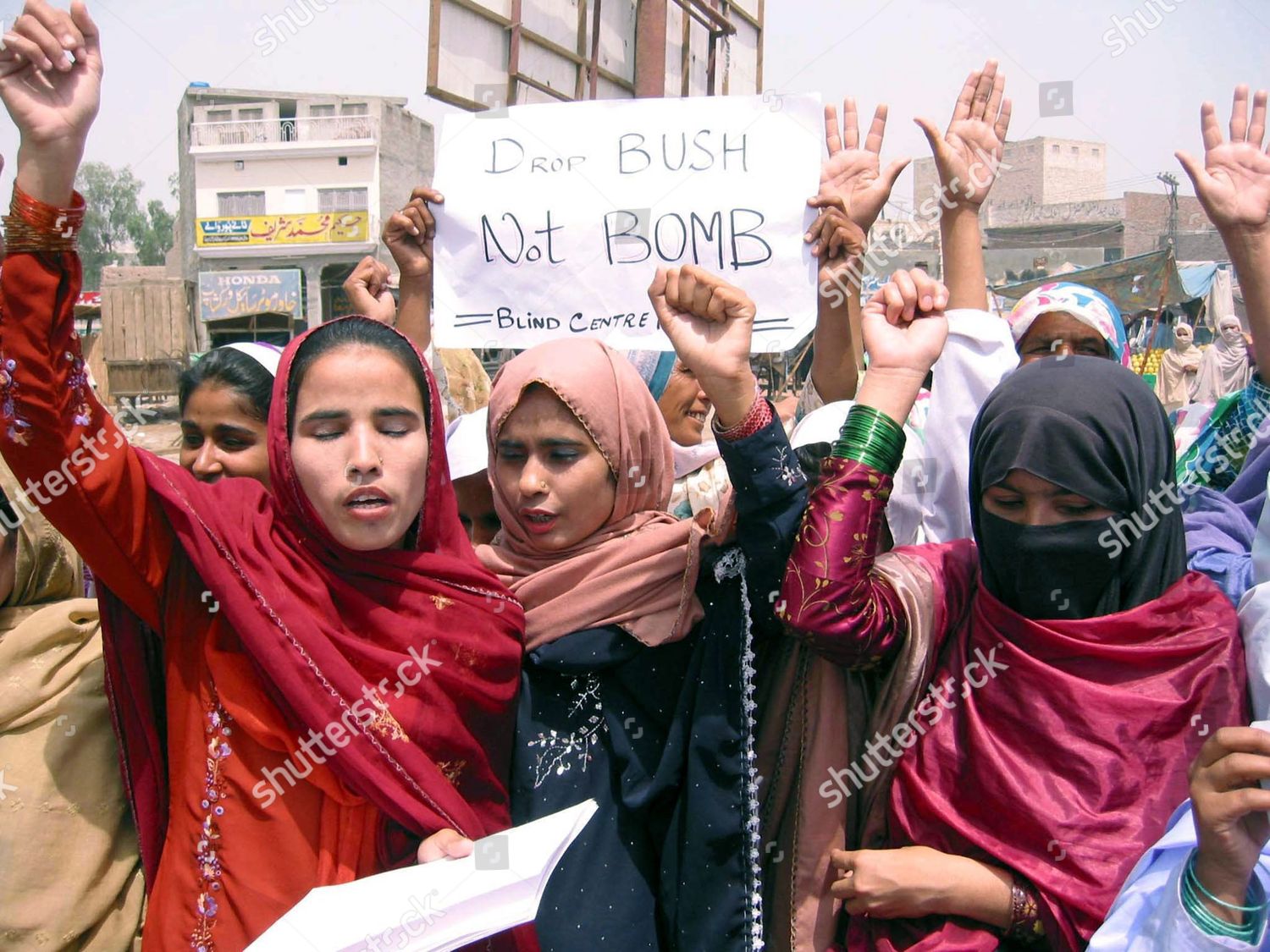 Mul01 20030410 Multan Pakistan Pakistani Women Editorial Stock Photo ...