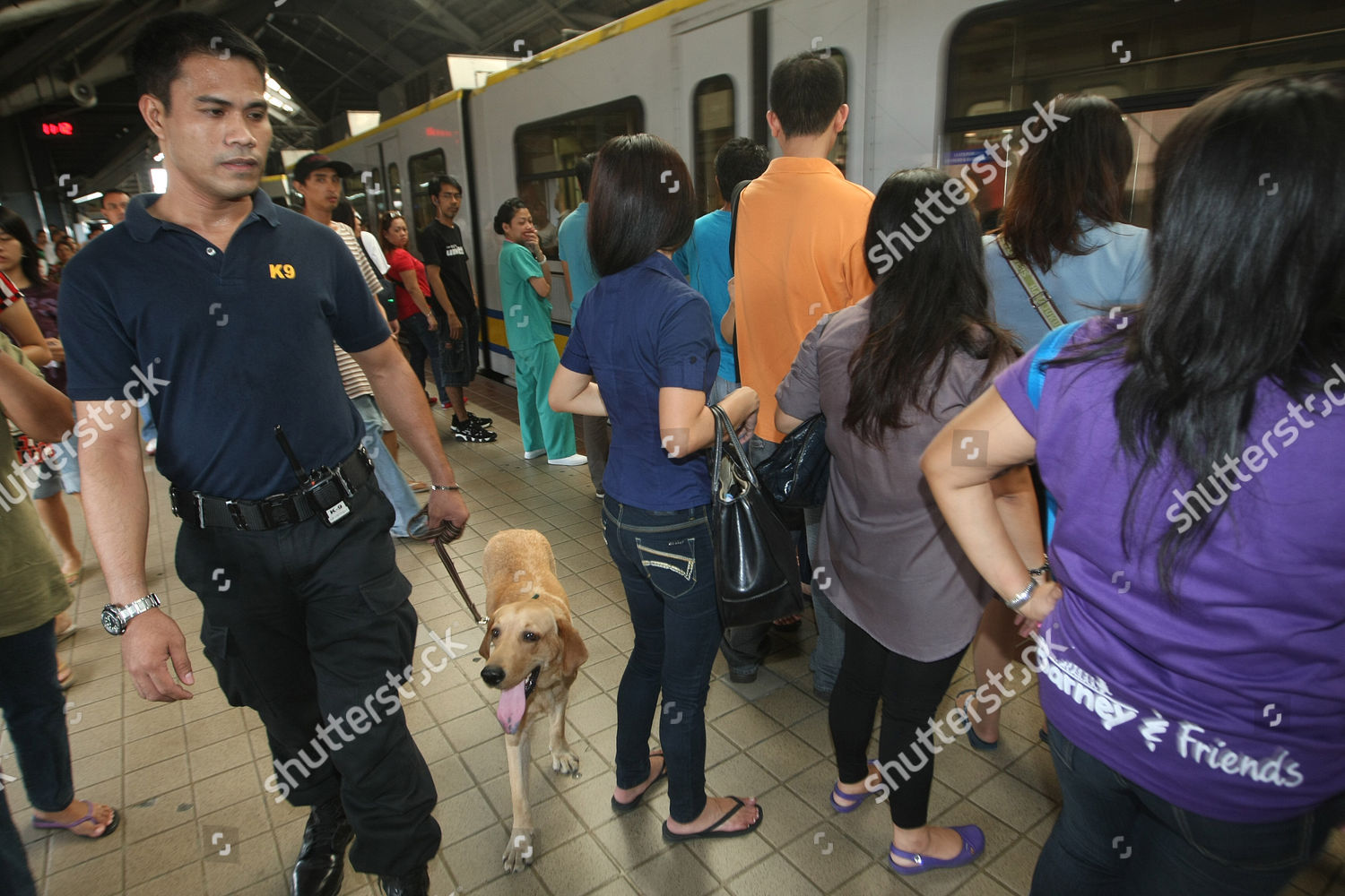 Filipino Security Personnel Takes K9 Sniffer Editorial Stock Photo ...