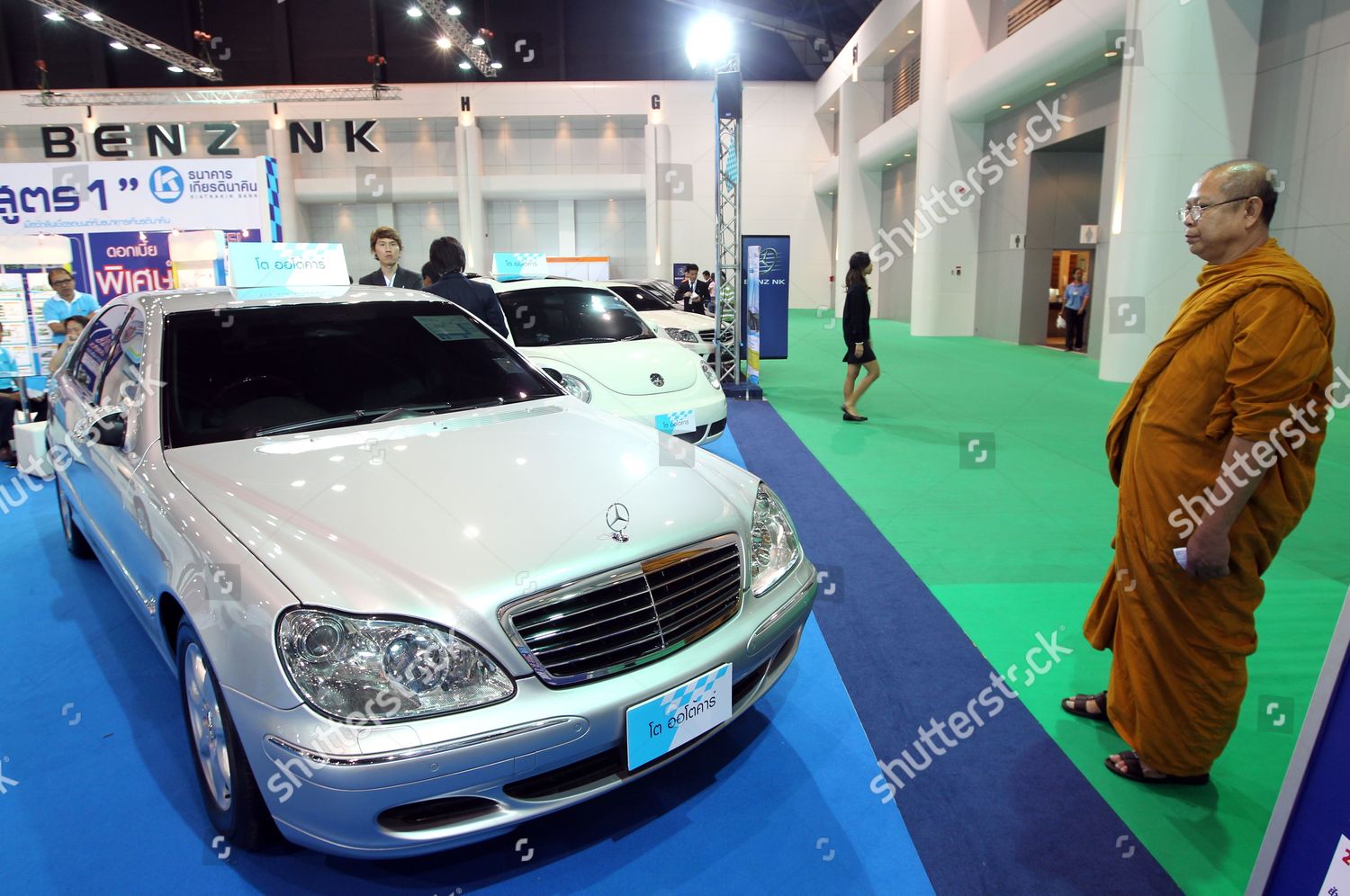 Thai Buddhist Monk Examines Mercedes Benz Editorial Stock Photo - Stock ...