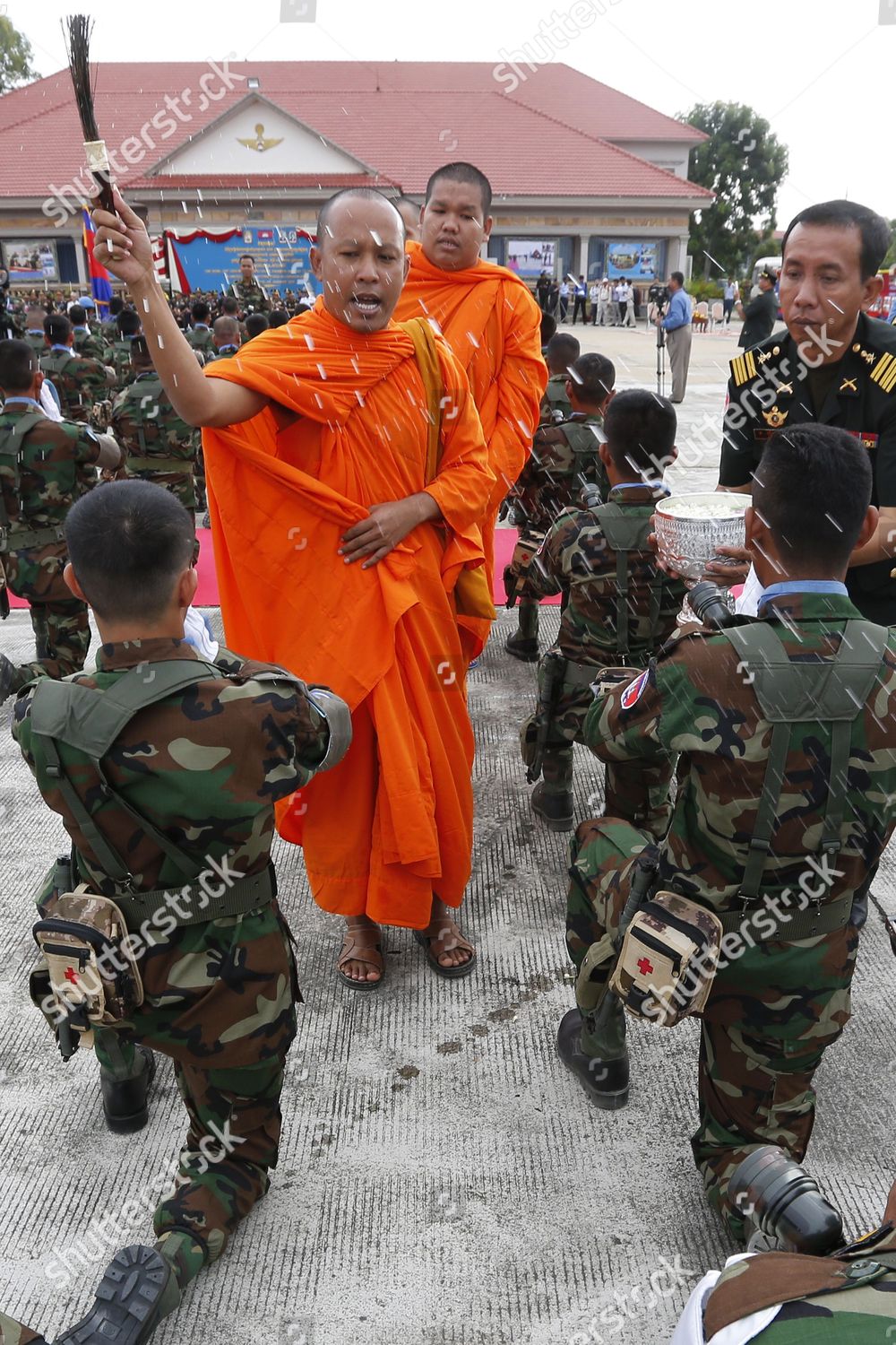 Cambodian Buddhist Monks Bless Soldiers Holy Editorial Stock Photo ...