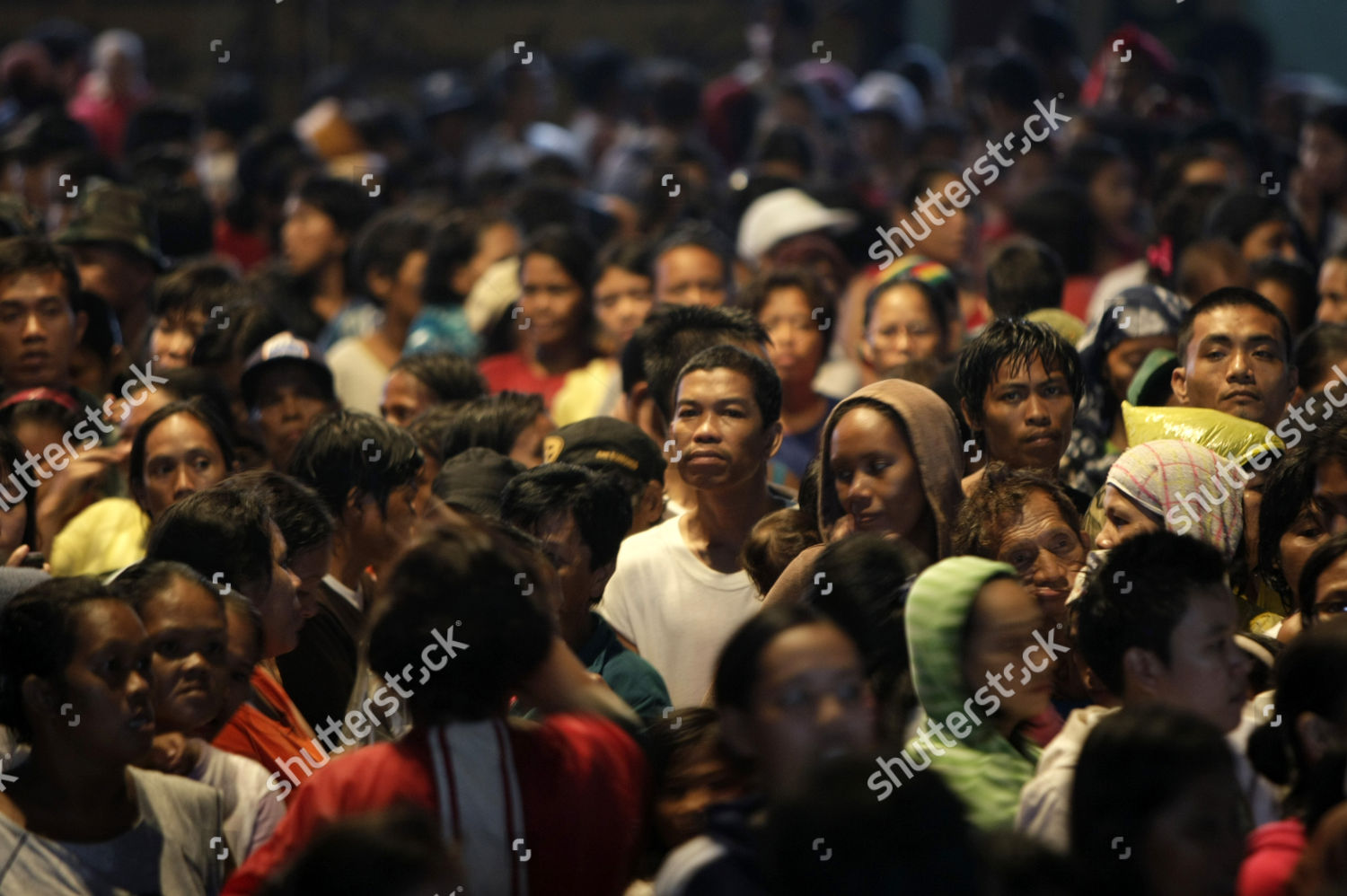 Crowd Filipino Flood Victims Inside Gymnasium Editorial Stock Photo ...