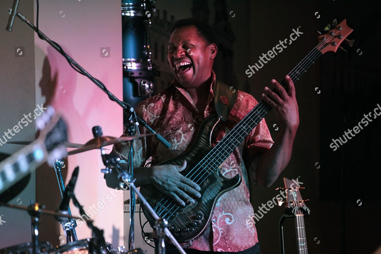 Bass Guitar Player Gary Grainger Member Editorial Stock Photo - Stock ...