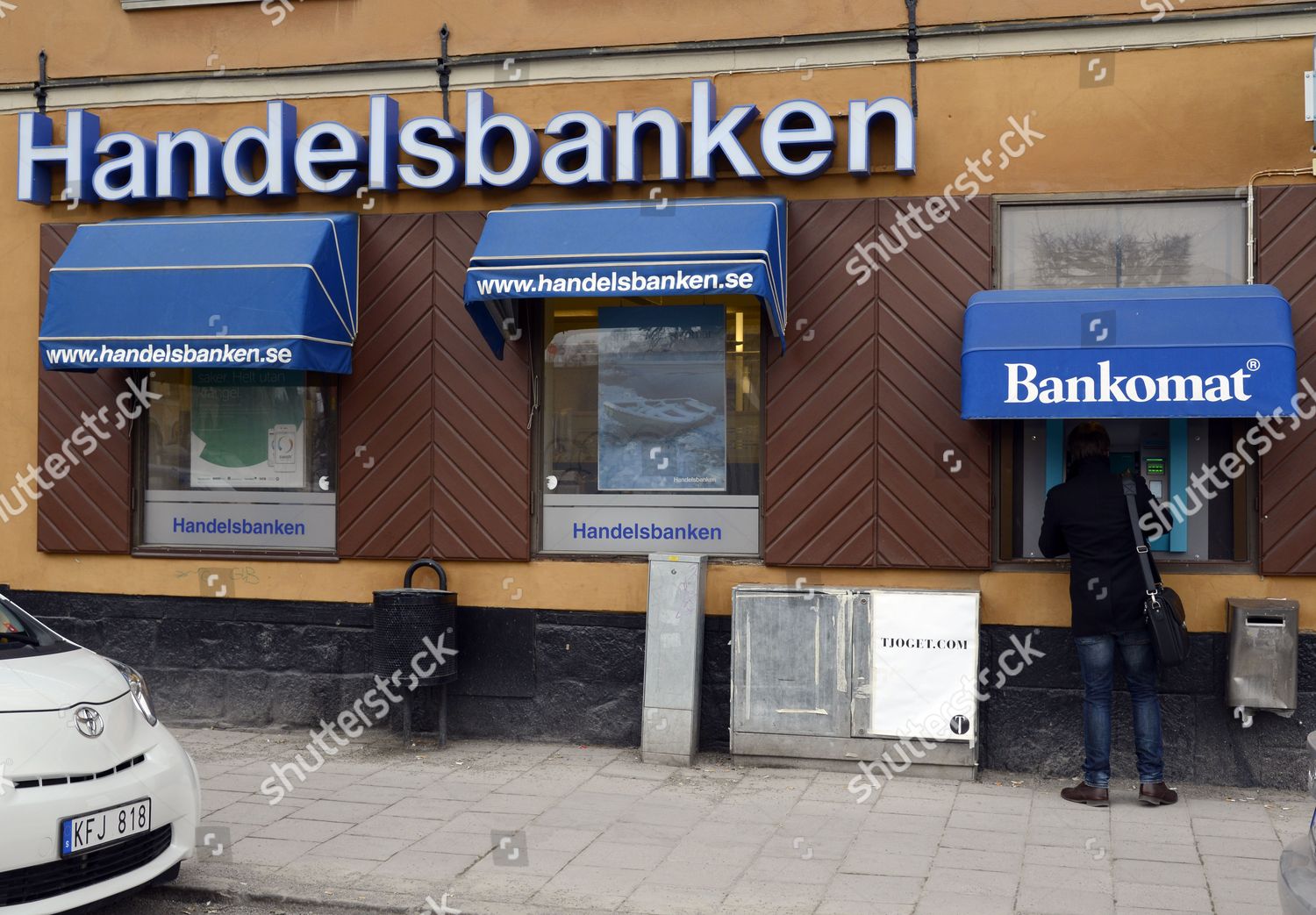 General Showing Customer Using Atm Machine Editorial Stock Photo ...