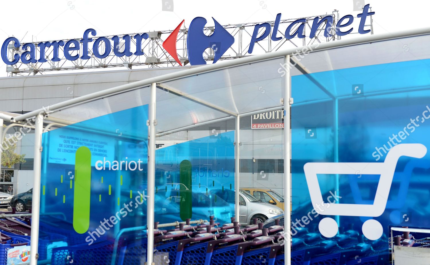 View Supermarket Carrefour Lormont Near Bordeaux Editorial Stock Photo ...