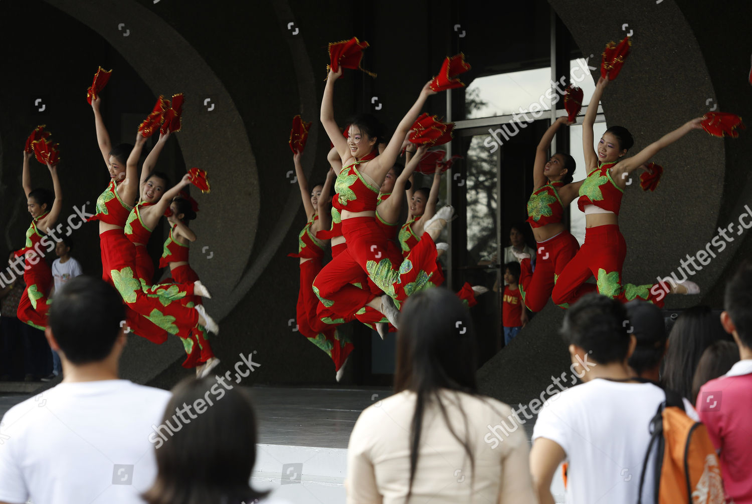 Dancers Filipinochinese School Perform Han Dance Editorial Stock Photo ...