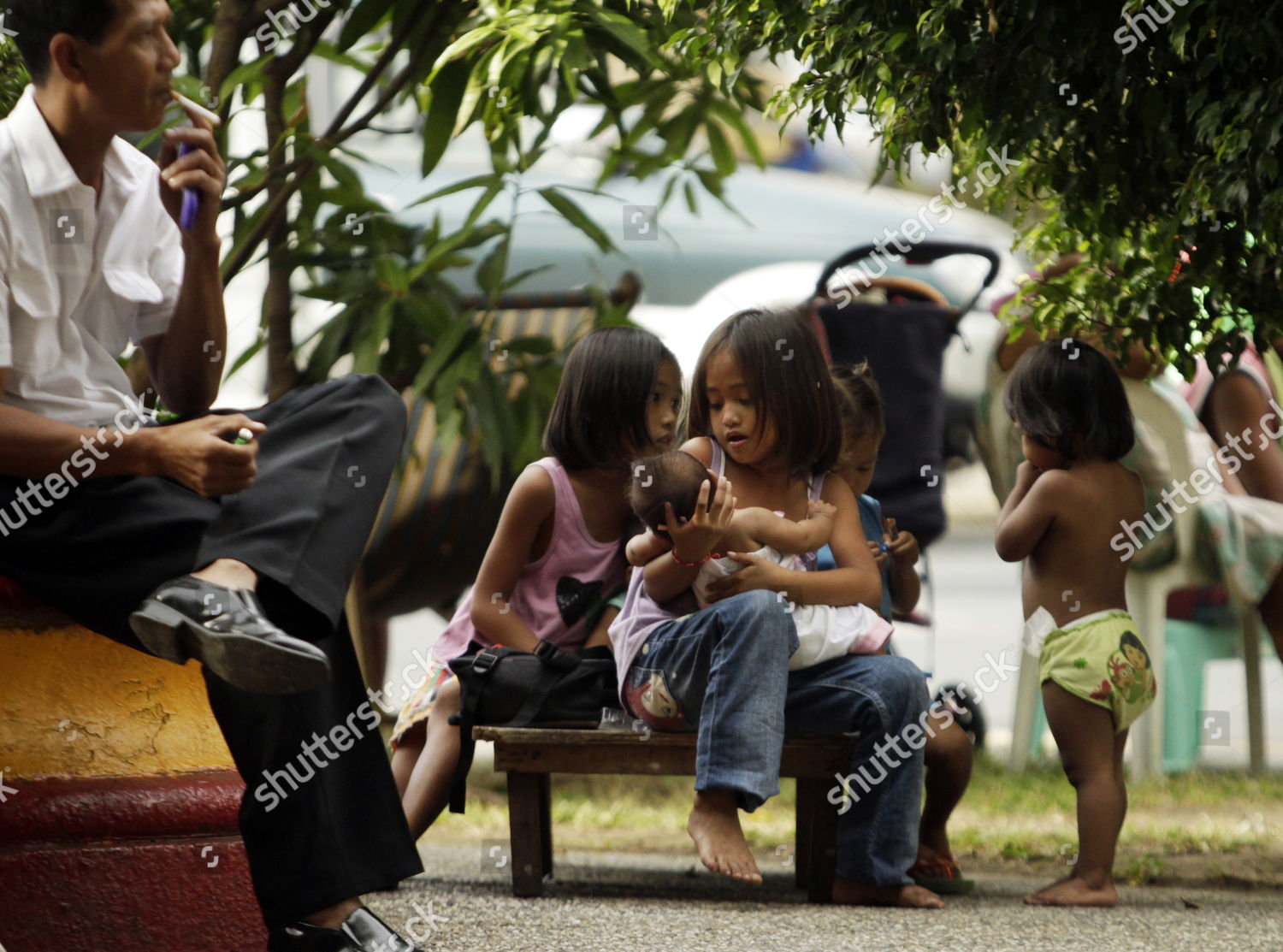 Filipino Street Children Rest Park Manila Editorial Stock Photo - Stock ...