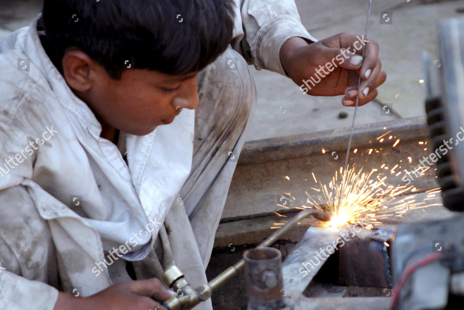 Pakistani Boy Works Welding Shop Peshawar Editorial Stock Photo - Stock ...