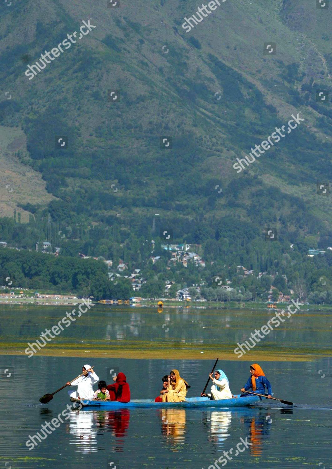 Kashmiri Muslim Women Paddle Boat World Editorial Stock Photo - Stock ...