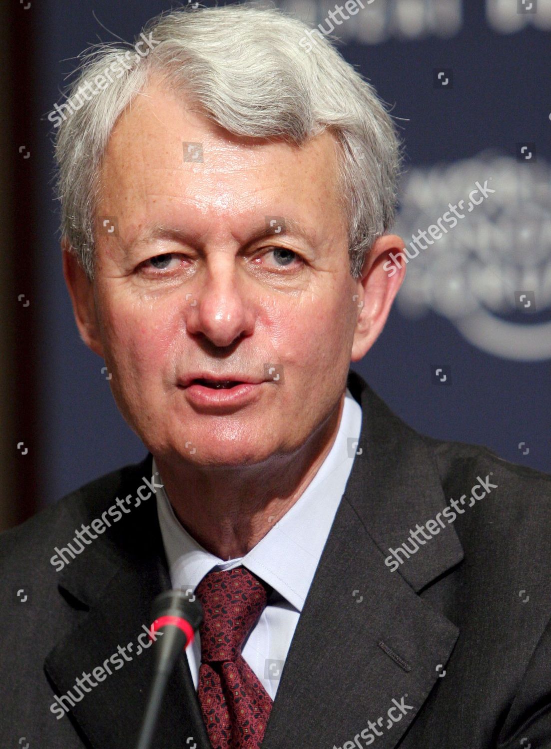 Henry Mckinnell Chairman Ceo Pfizer Delivers Editorial Stock Photo ...