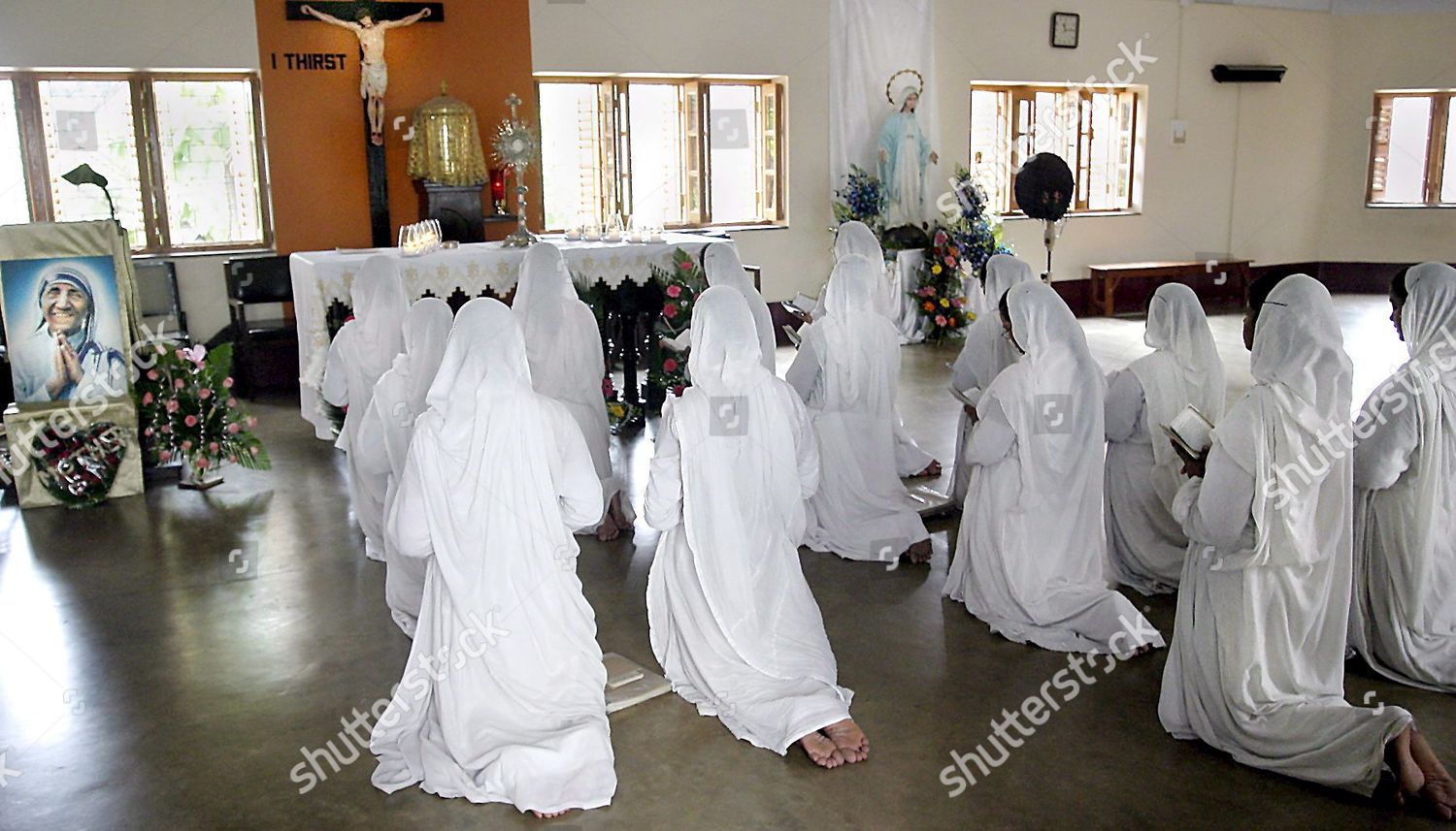 Nuns Praying On Saint Mother Teresas Editorial Stock Photo - Stock ...