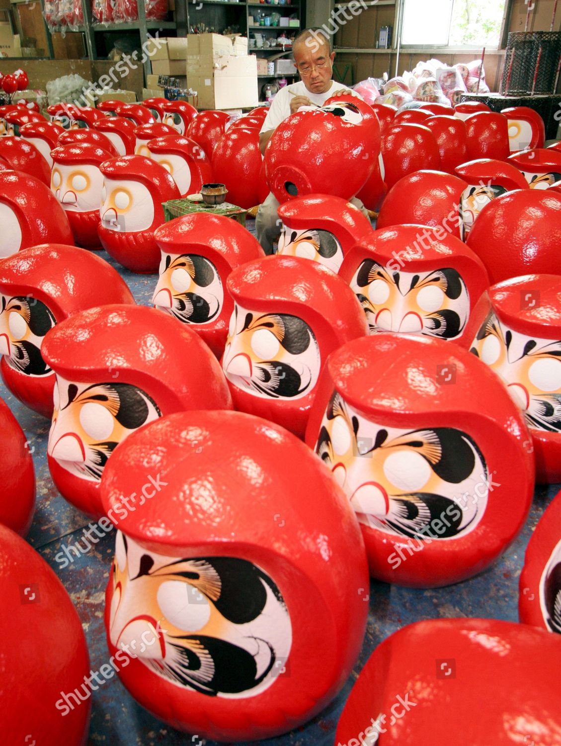 Daruma Doll Artisan Sumikazu Nakata Paints Editorial Stock Photo ...