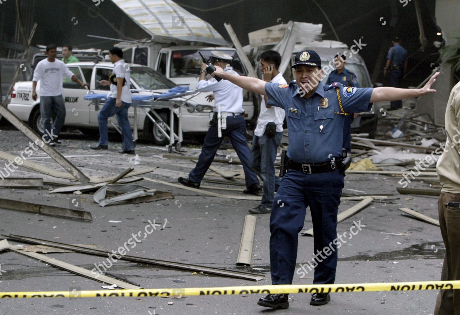 Filipino Police Officer Shouts Site Bomb Editorial Stock Photo - Stock ...