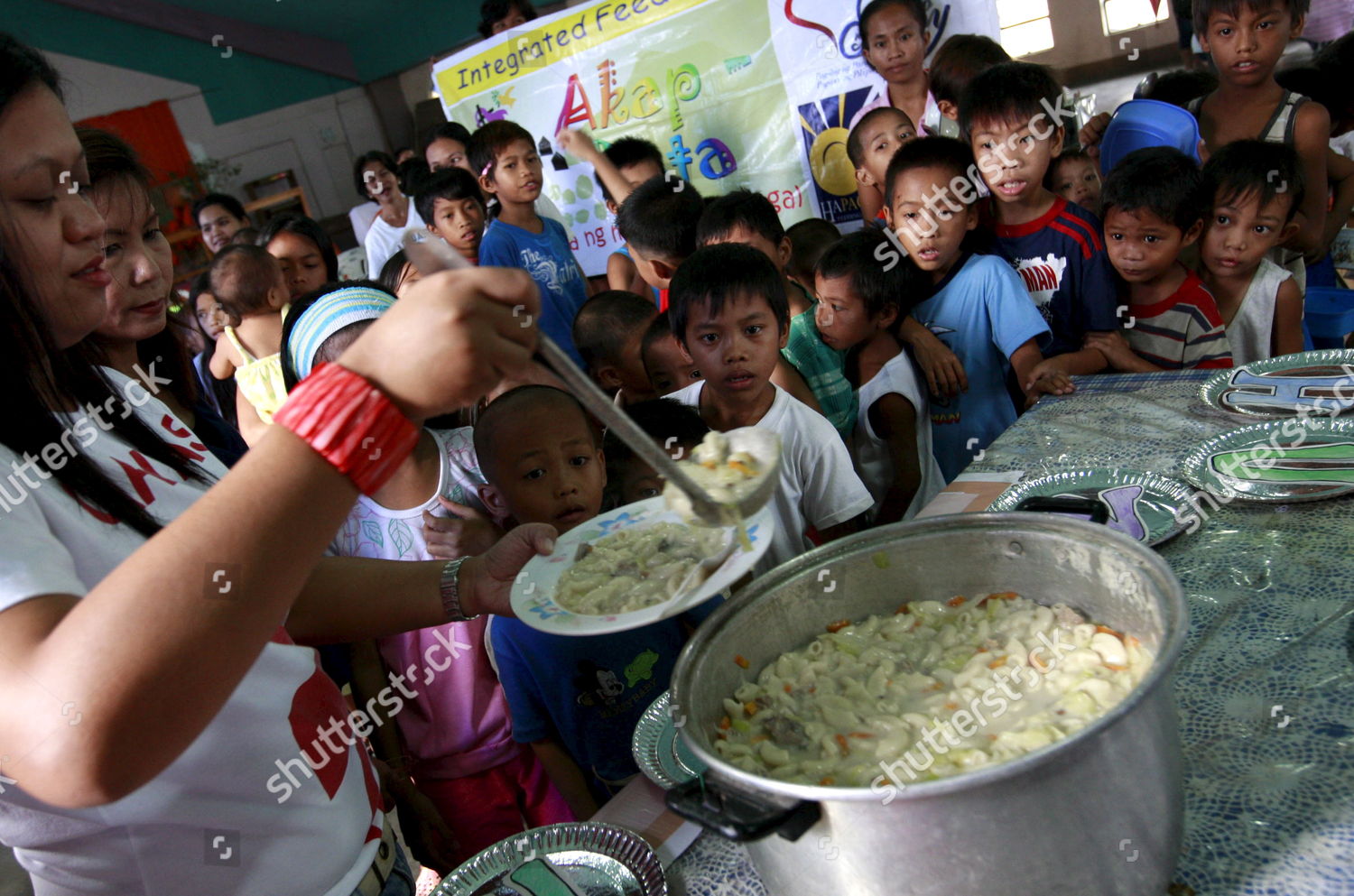 FILIPINO CHILDREN QUEUED DURING FEEDING PROGRAM Editorial Stock Photo ...