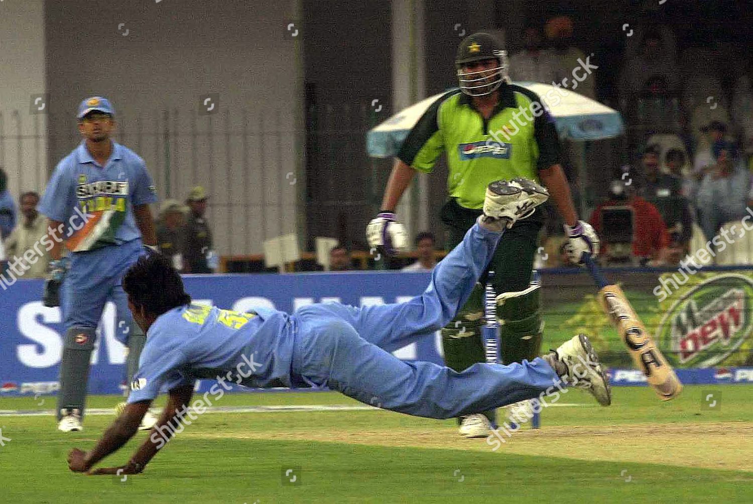 Indian Left Handed Fast Bowler L Editorial Stock Photo - Stock Image ...
