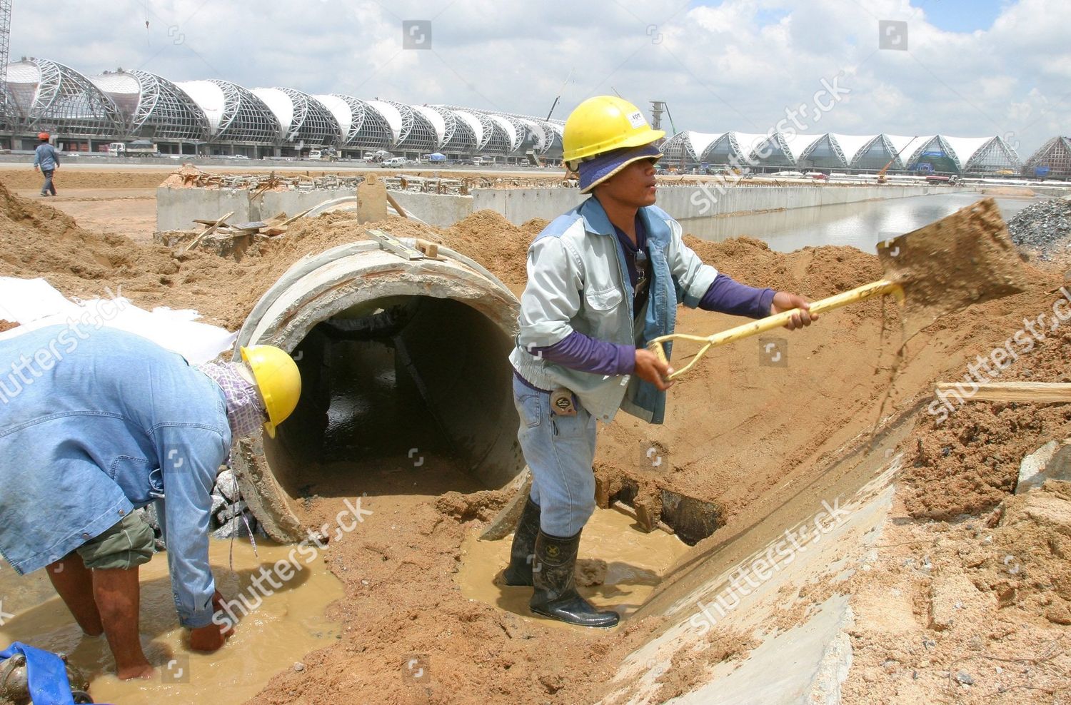 Construction Worker Digs Drain Flooded Waters Editorial Stock Photo ...