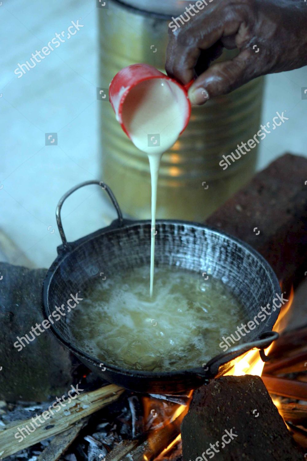 Sri Lankan Woman Prepares Traditional Kevum Editorial Stock Photo ...