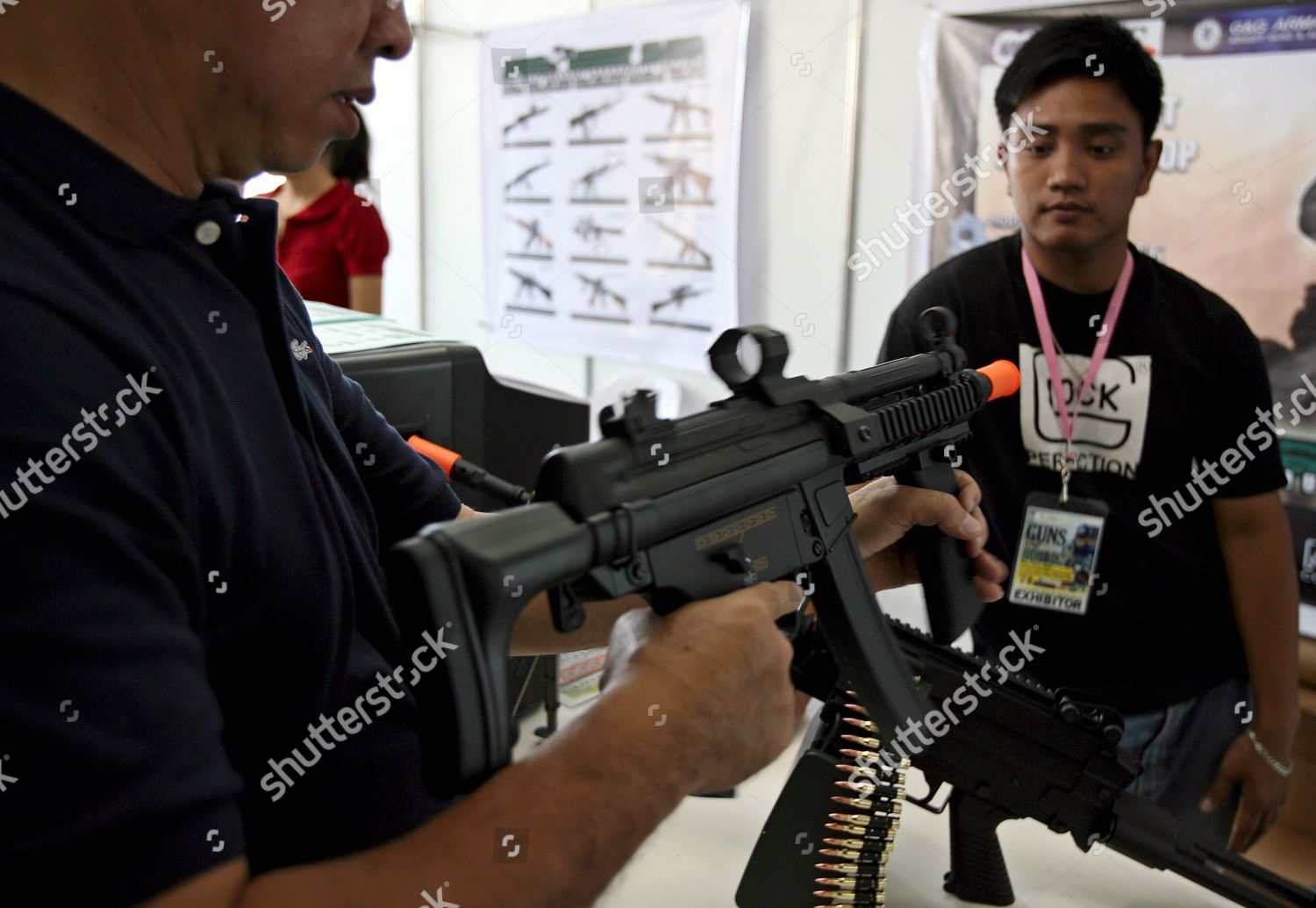 Filipino Tries Airsoft Rifle During Gun Editorial Stock Photo - Stock ...