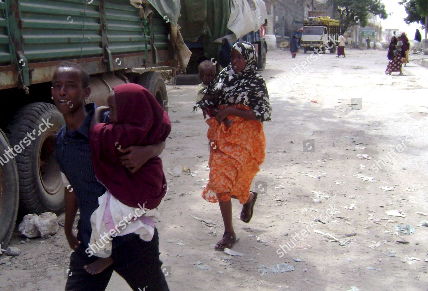 Somalis Run Siblings Shells Fired Into Editorial Stock Photo - Stock ...