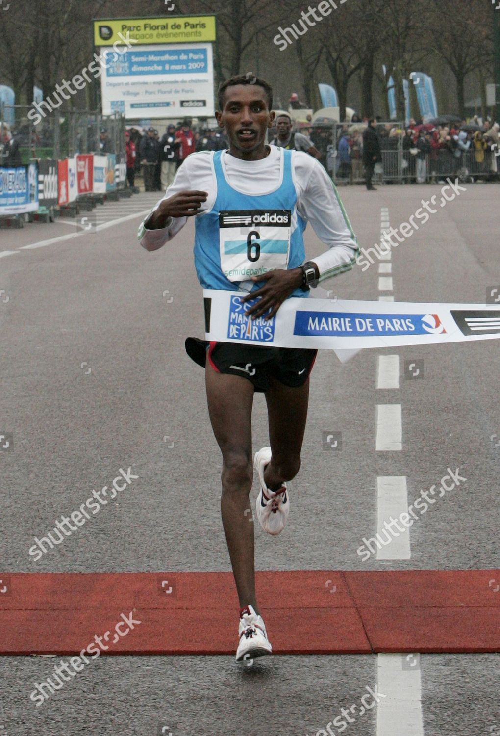 Bazu Worku Ethiopia Crosses Finishing Line Editorial Stock Photo ...