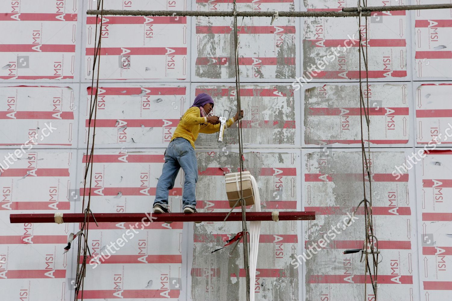 Filipino Worker Construction Site Commercial Building Editorial Stock ...