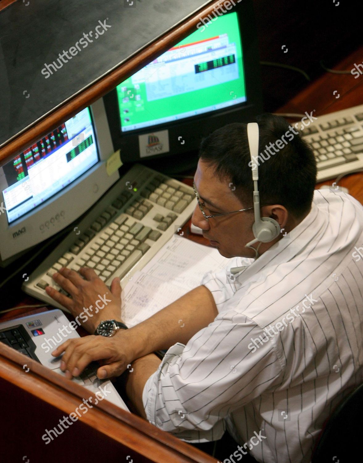 Filipino Stock Broker Works On Computers Editorial Stock Photo - Stock ...