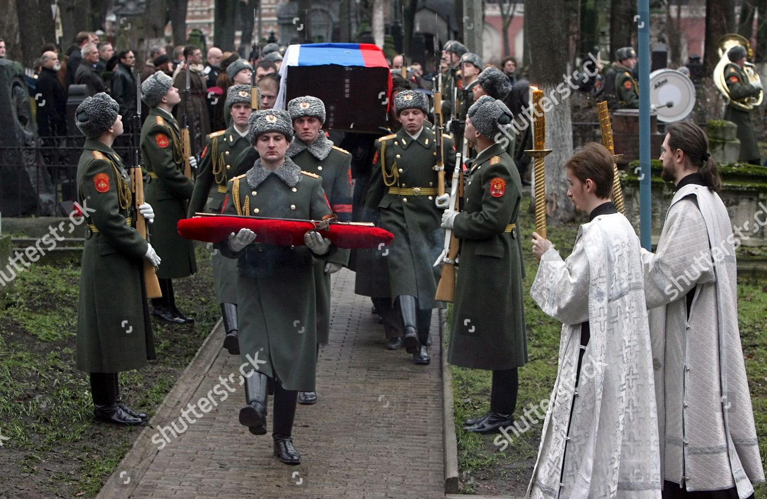 Russian Honour Guards Carry Coffin Remains Editorial Stock Photo ...