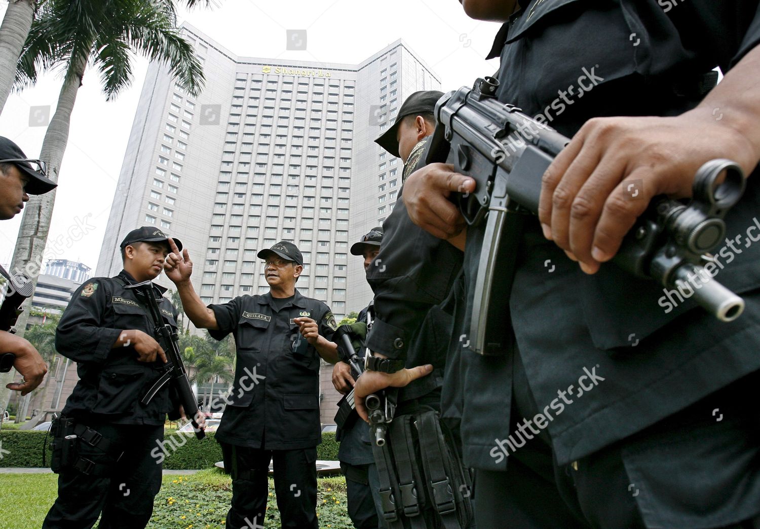 Filipino Special Weapons Tactics Swat Officers Editorial Stock Photo ...