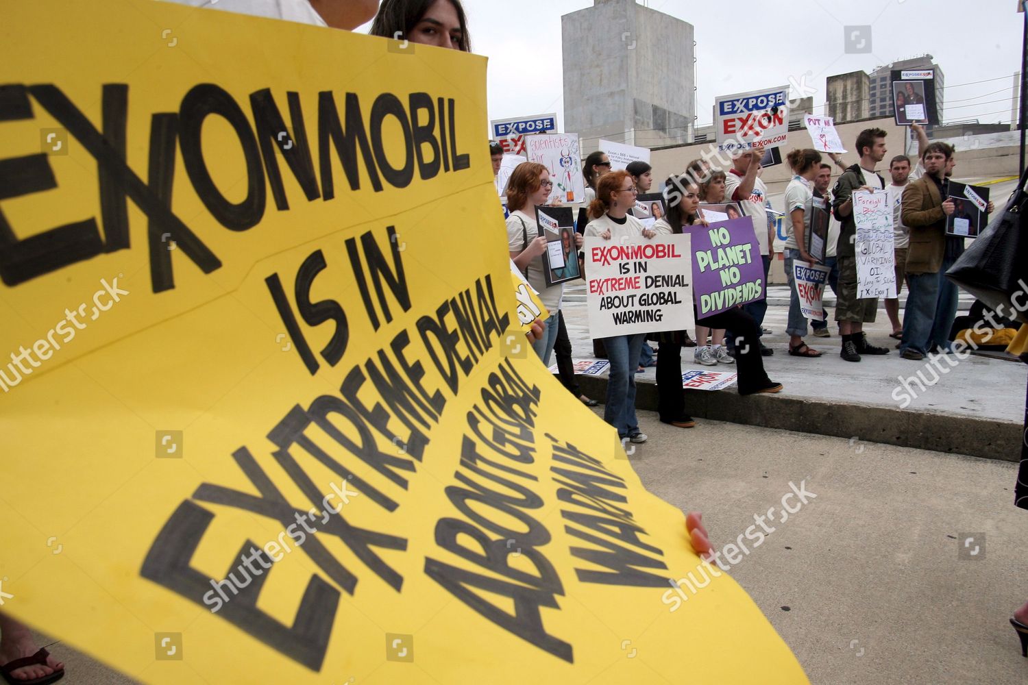 Members Exxpose Exxon Protest Exxonmobil Annual Editorial Stock Photo ...