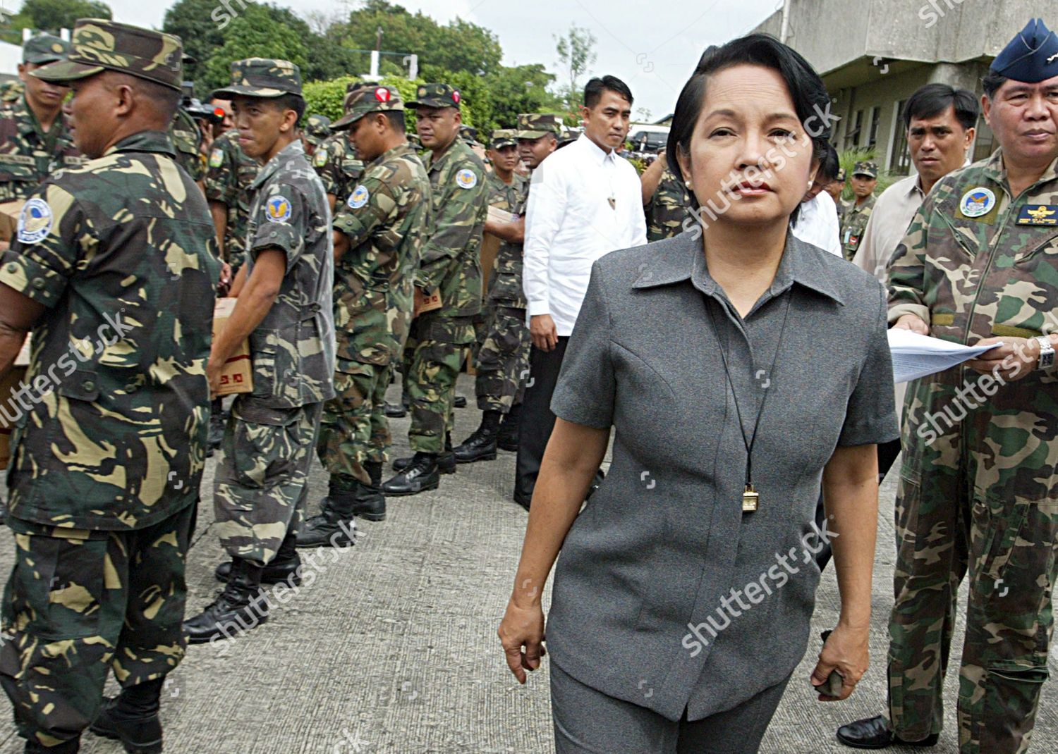 Philippine President Gloria Macapagal Arroyo Walk Editorial Stock Photo ...