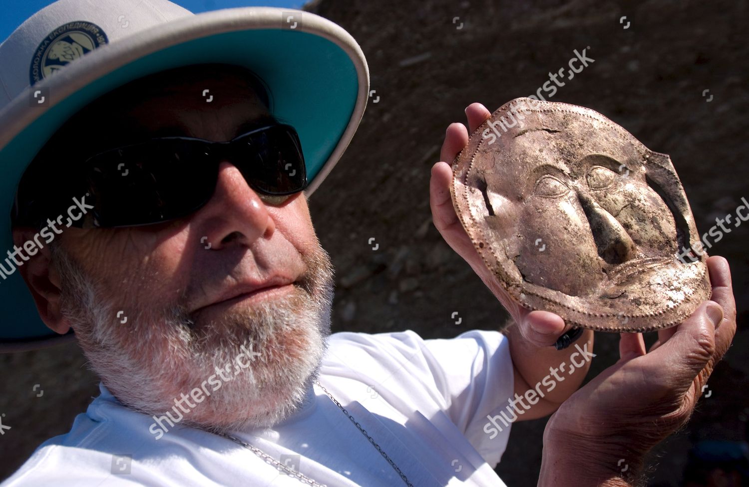 Bulgarian Archeologist Georgi Kitov Shows Gold Editorial Stock Photo ...