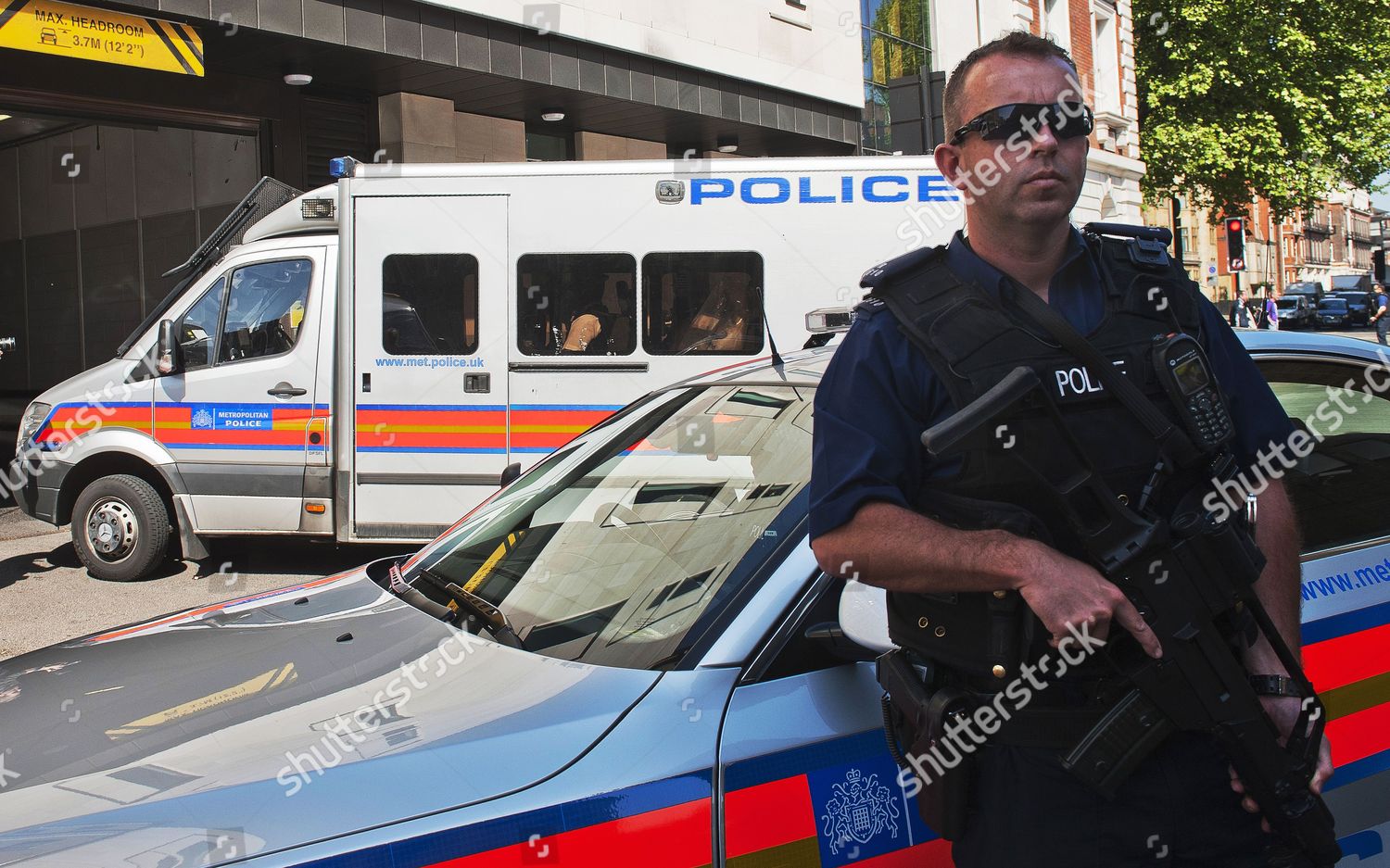 Armed British Police Officer Stands Guard Editorial Stock Photo - Stock ...