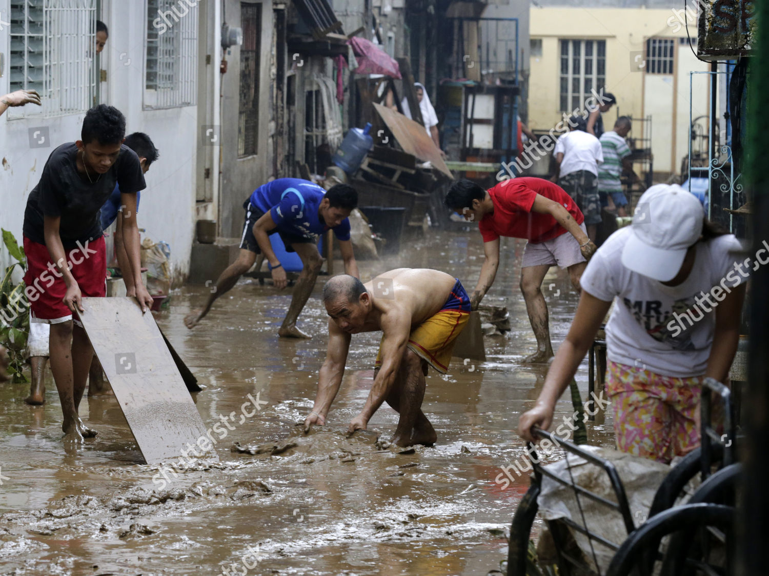Filipino Flood Victims Clear Mud Flood Editorial Stock Photo - Stock ...