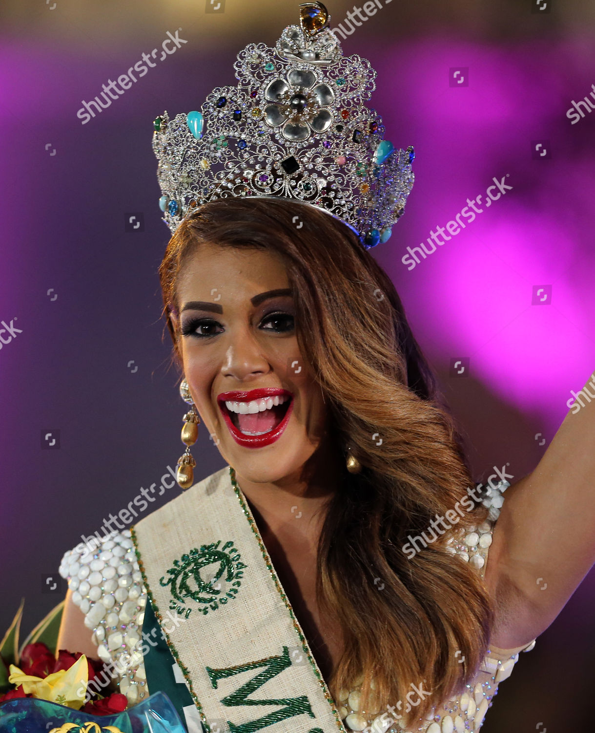 Miss Earth 2013 Alyz Henrich Venezuela Editorial Stock Photo - Stock ...