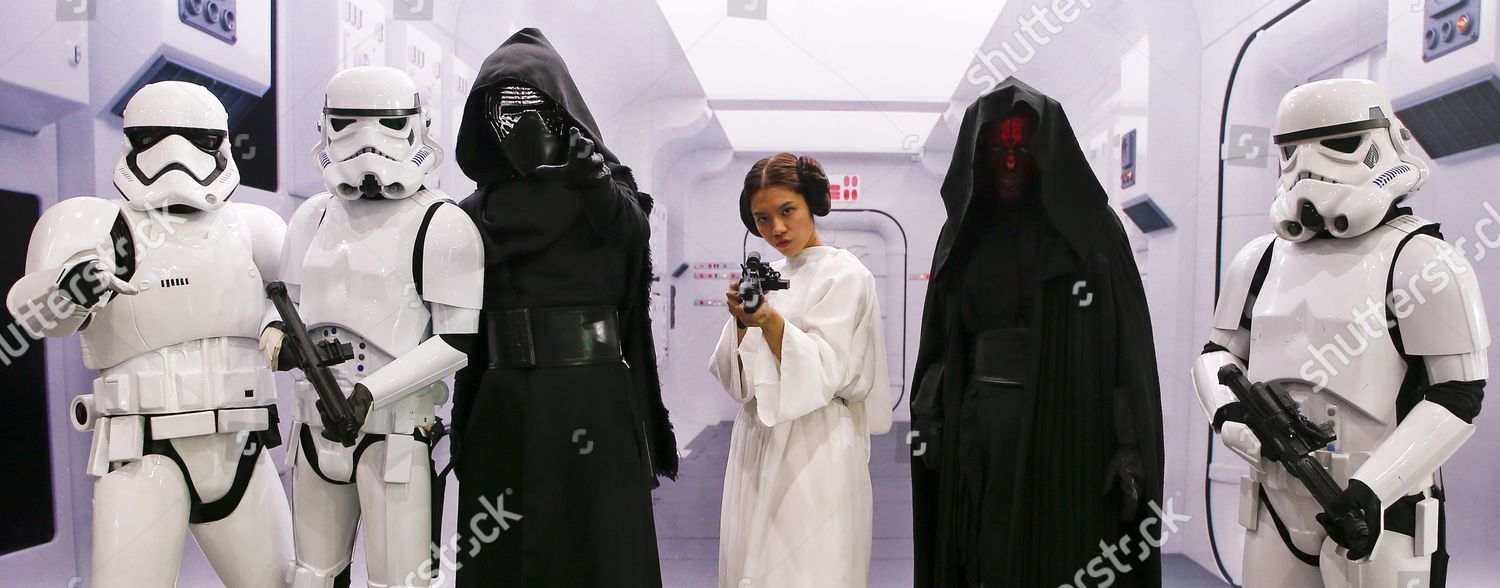 Cosplayers Dressed Star Wars Characters Pose Editorial Stock Photo - Stock Image | Shutterstock