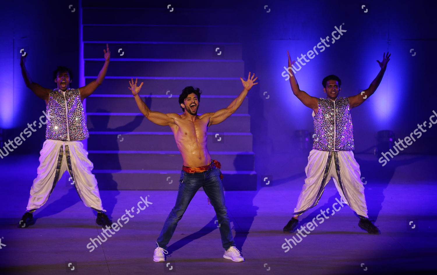 Members Indian Dance Troop Bollywood Express Editorial Stock Photo ...