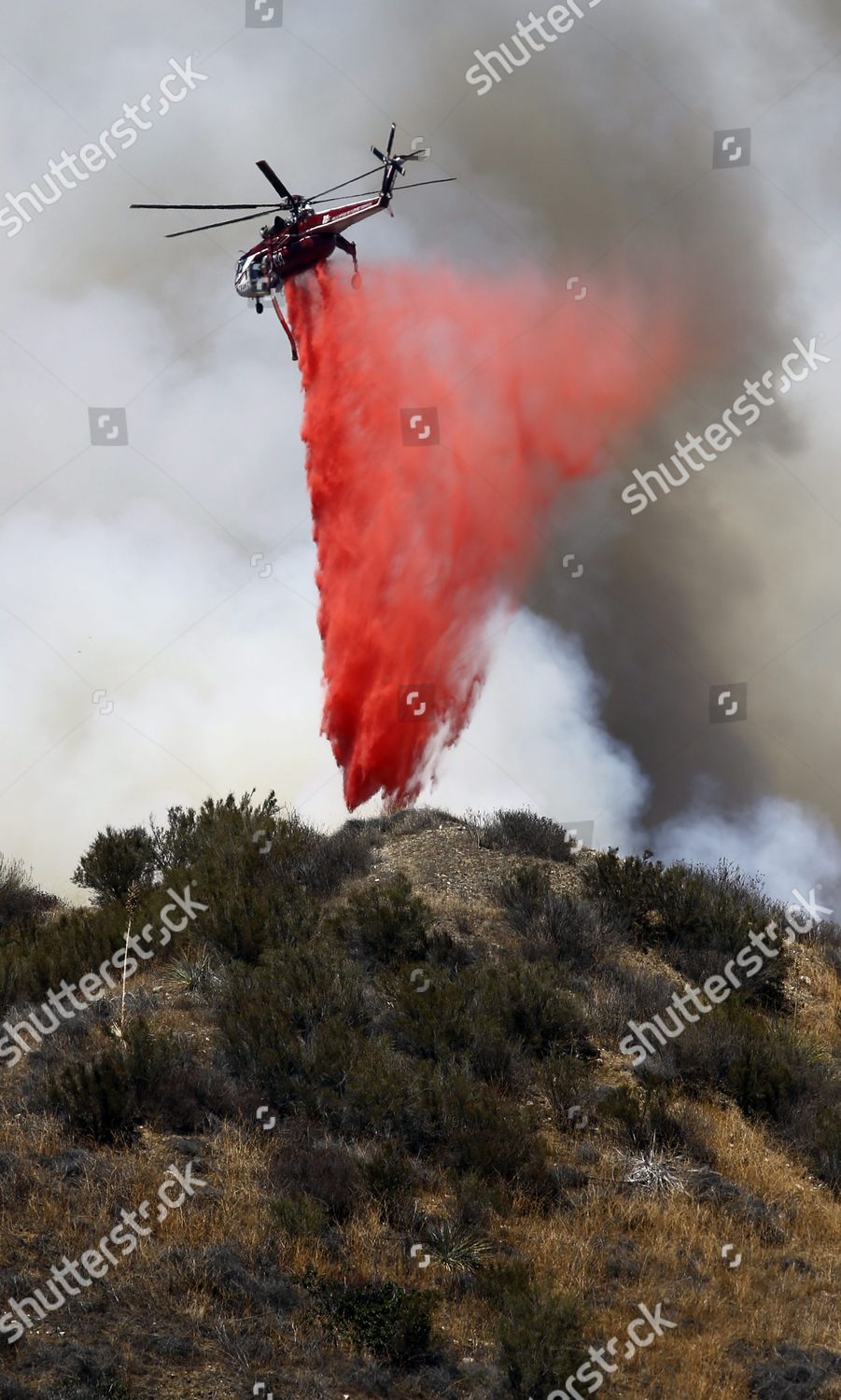 Helicopter Drops Load Phoschek Fire Retardent Editorial Stock Photo ...