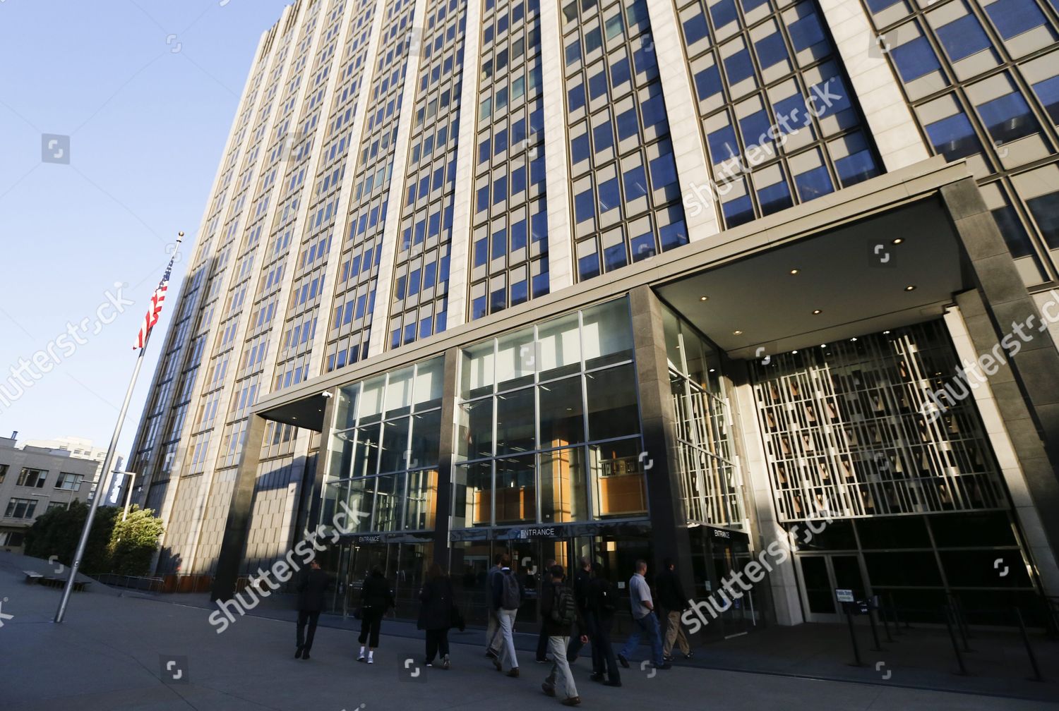 People Arrive Phillip Burton Federal Building Editorial Stock Photo ...
