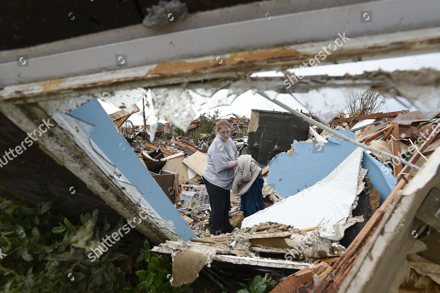 People Recover Belongings Rubble Home Destroyed Editorial Stock Photo ...