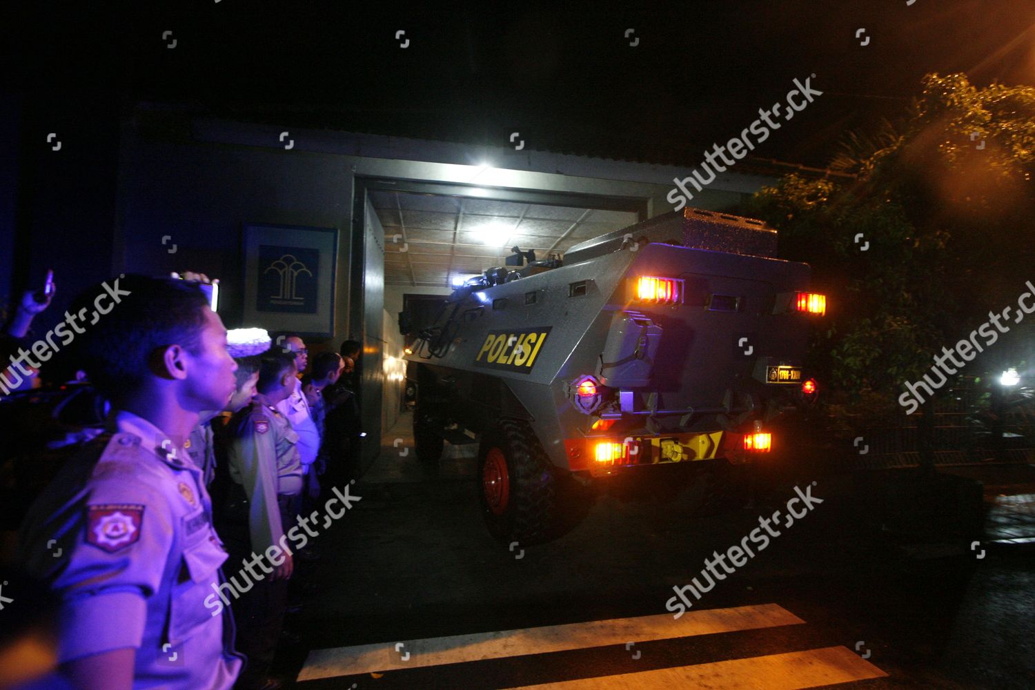 Indonesian Armoured Police Vehicles Transporting Filipino Editorial ...