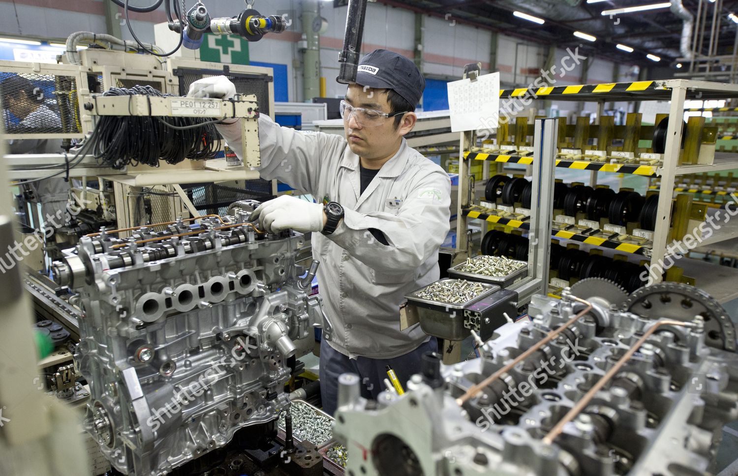 Mazda Automobile Corporation Worker Assembles Rotary Editorial Stock ...