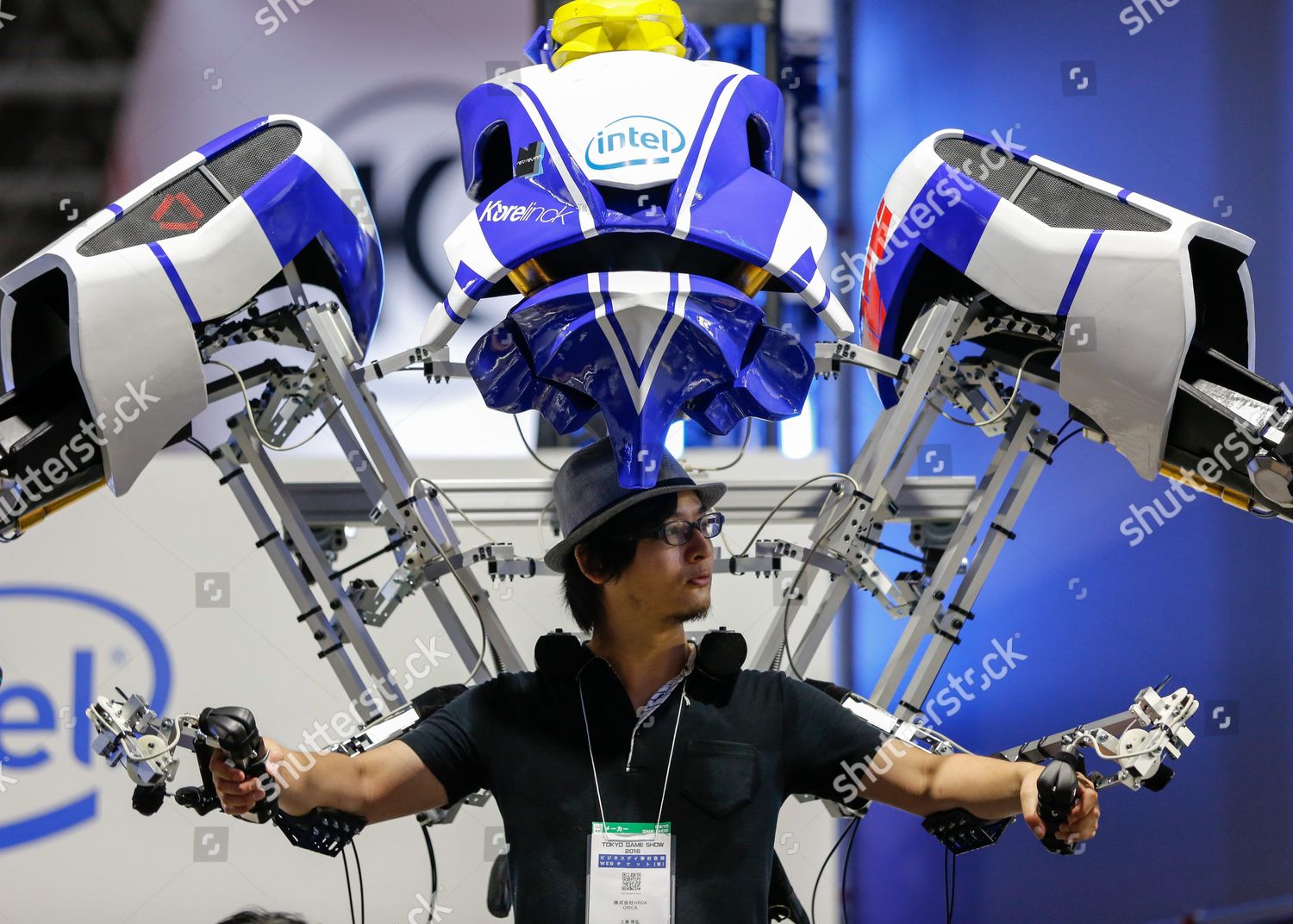 Visitor Experiences Intels Skeletonics Exoskeleton Suit Editorial Stock ...