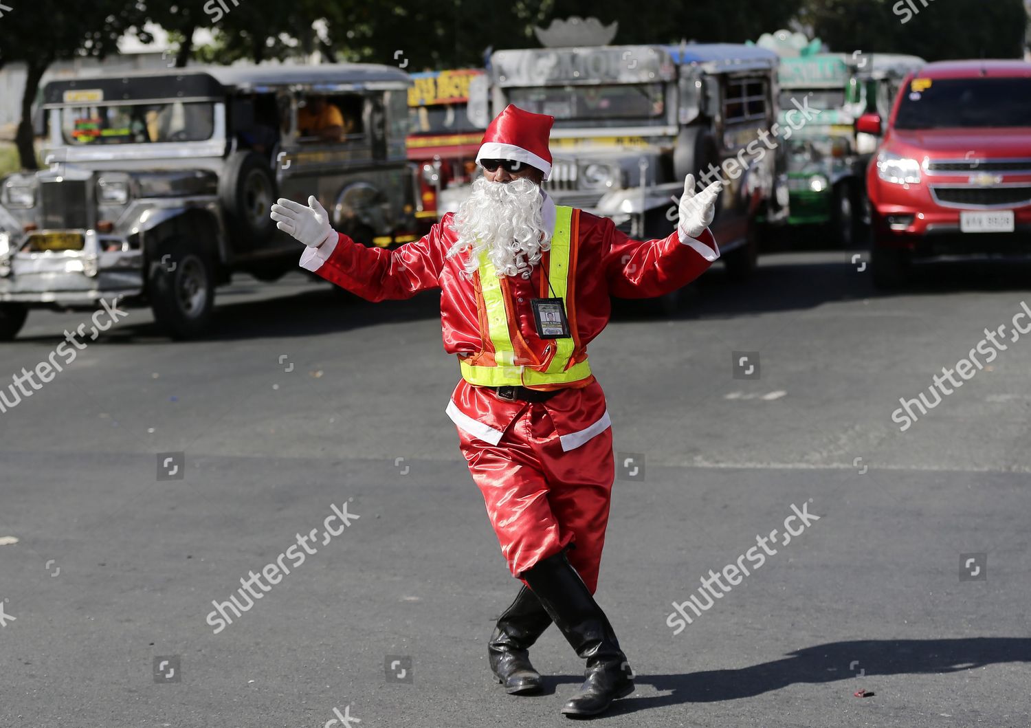 Filipino Traffic Enforcer Ramiro Hinojas Wearing Editorial Stock Photo ...