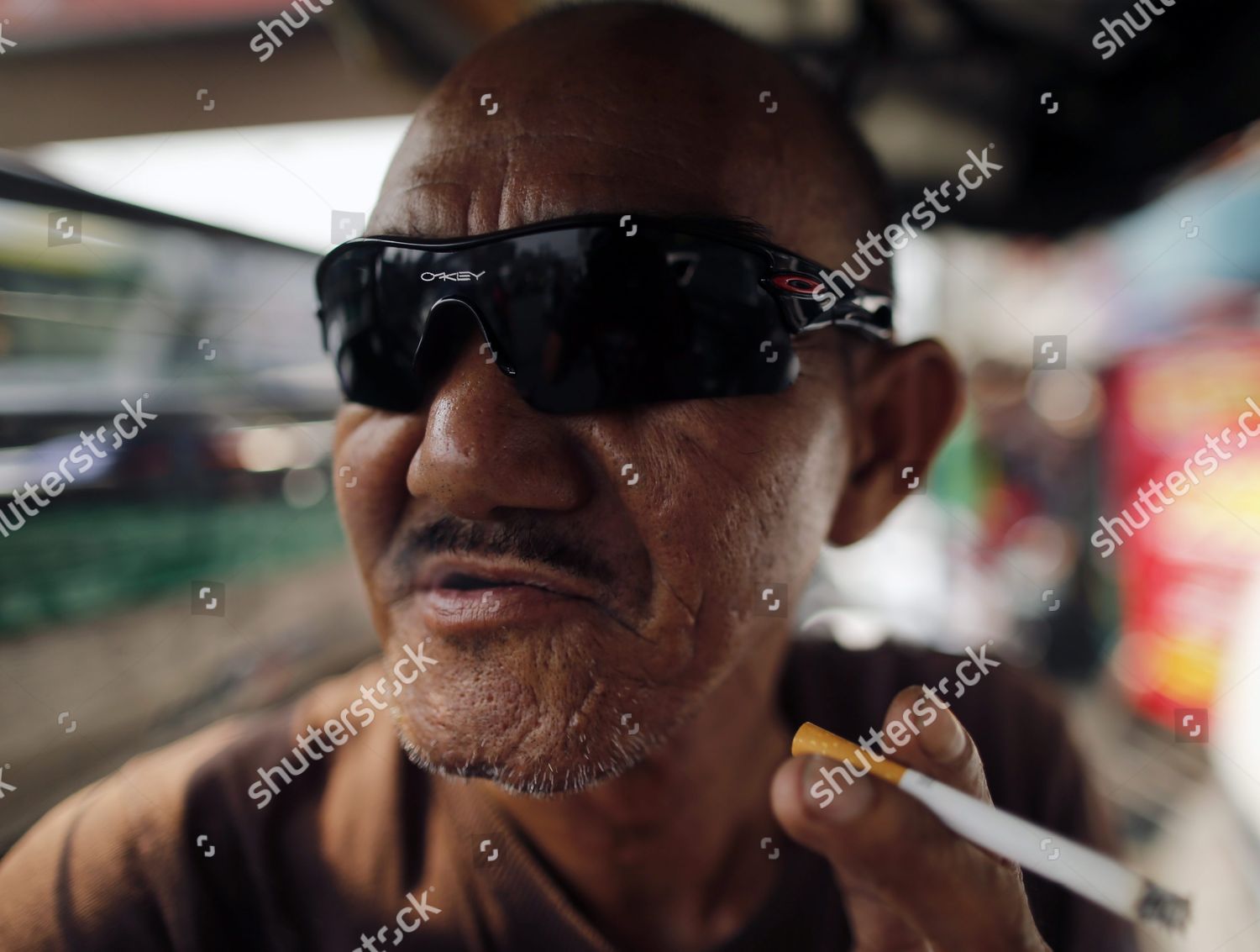 Filipino Man Smokes Cigarette Manila Philippines Editorial Stock Photo ...