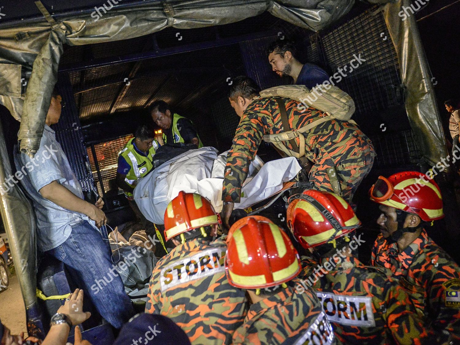 Malaysian Fire Rescue Personnels Carry Victim Editorial Stock Photo ...