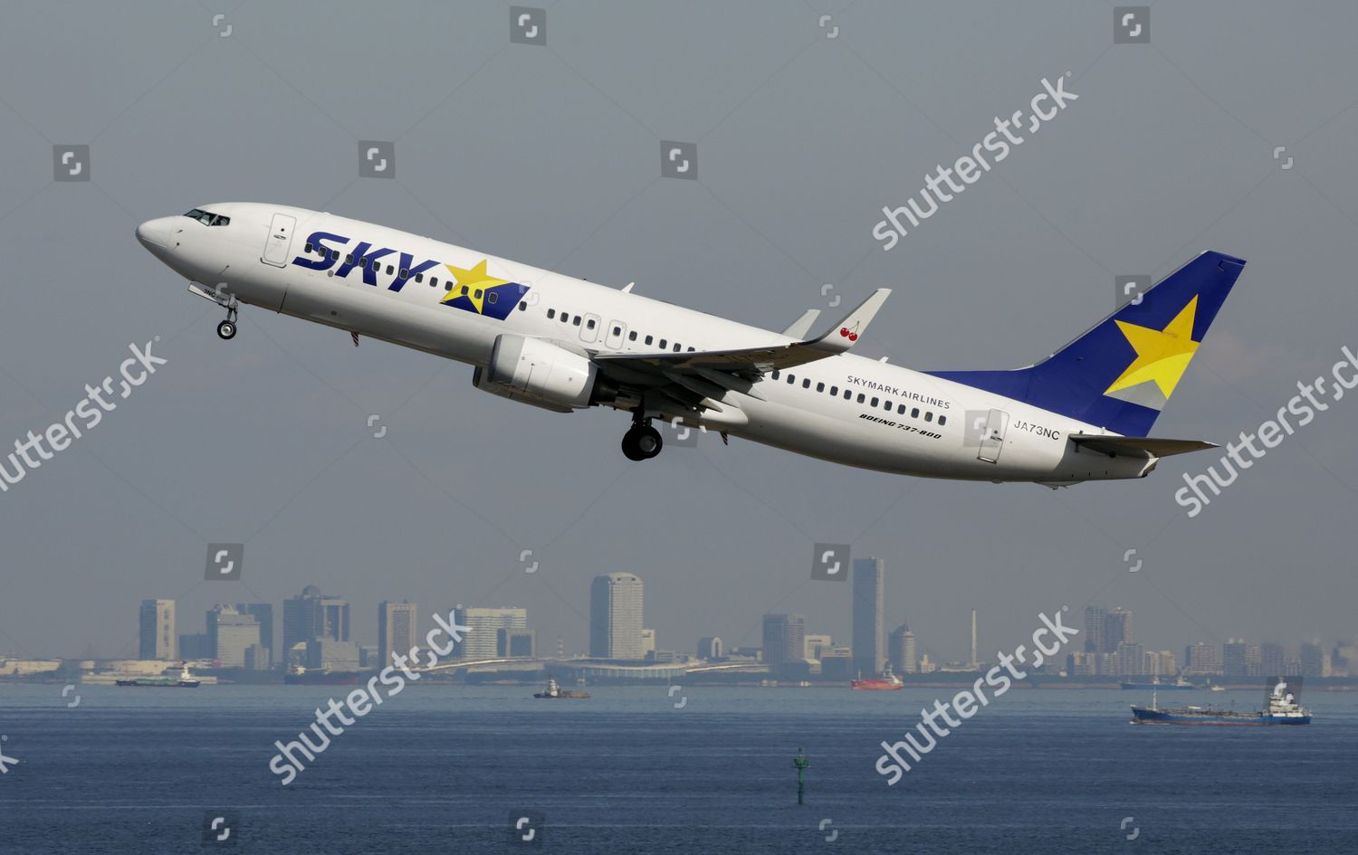 Skymark Airlines Inc S Boeing 737800 Editorial Stock Photo - Stock Image | Shutterstock
