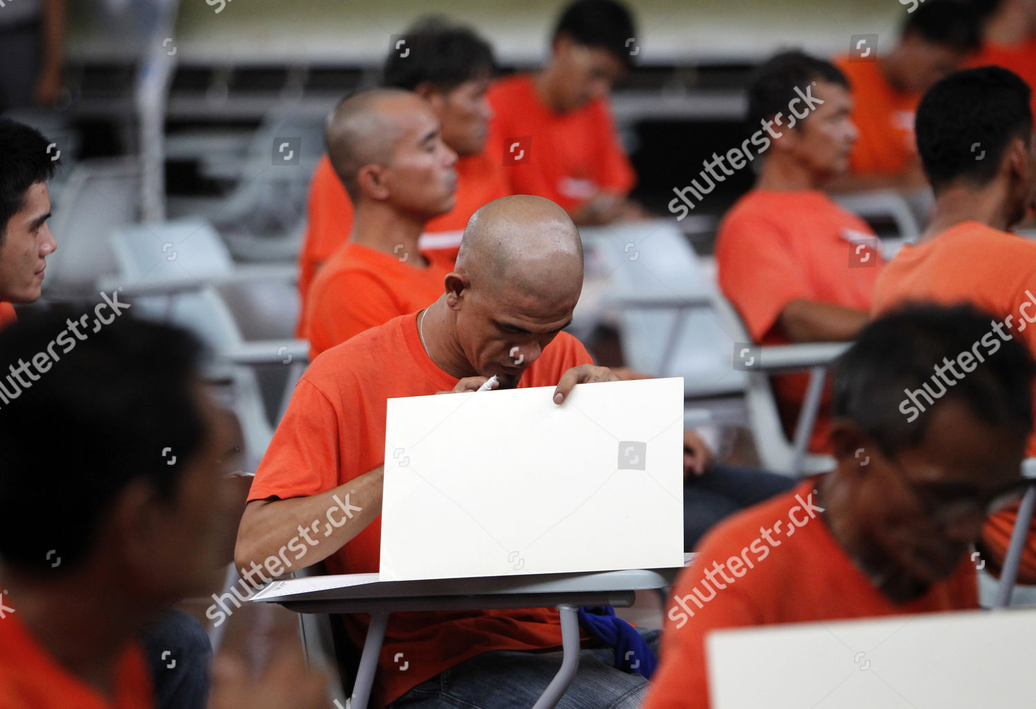 FILIPINO INMATE ACCOMPLISHES HIS BALLOT NATIONAL Editorial Stock Photo ...